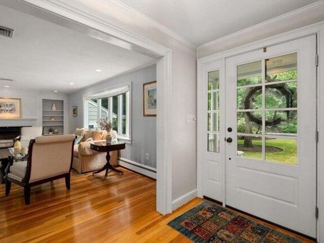 house with 5 bedroom, Belmont MA ES105109009