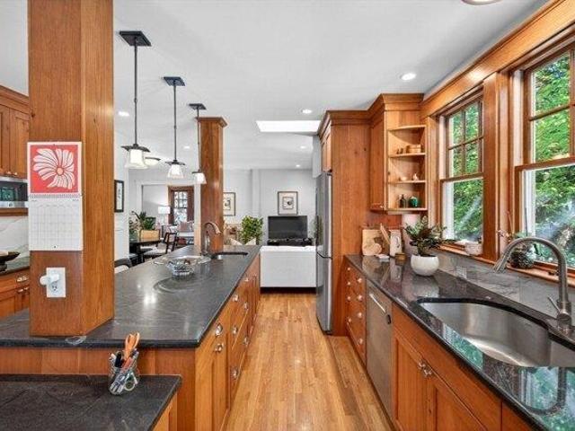 house with 5 bedroom, Belmont MA ES105158728
