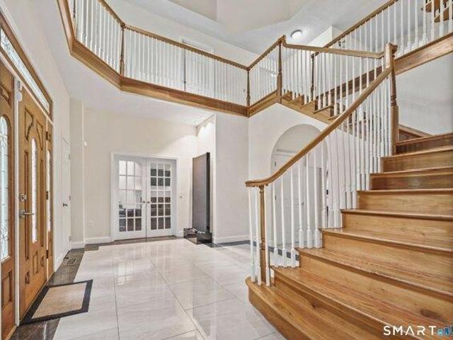 house with 5 bedroom, Bethany CT ES104233126
