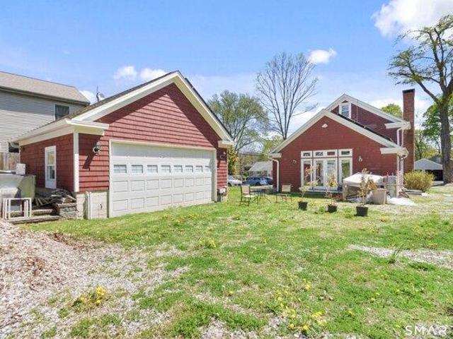 house with 5 bedroom, Bethel CT DS102442930
