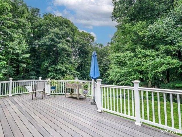 house with 5 bedroom, Bethel CT ES105174016