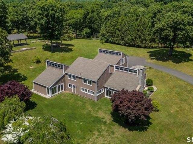 house with 5 bedroom, Bethlehem CT ES105125928