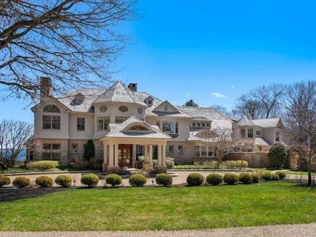 house with 5 bedroom, Beverly MA DLS102089809