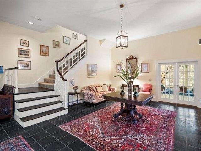 house with 5 bedroom, Beverly MA DS103220580