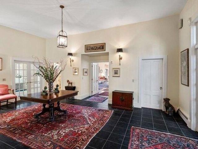 house with 5 bedroom, Beverly MA ES105126454