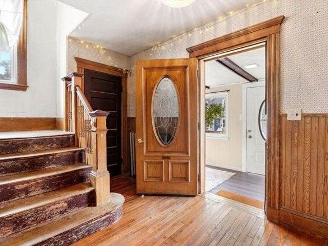 house with 5 bedroom, Beverly MA ES105191588
