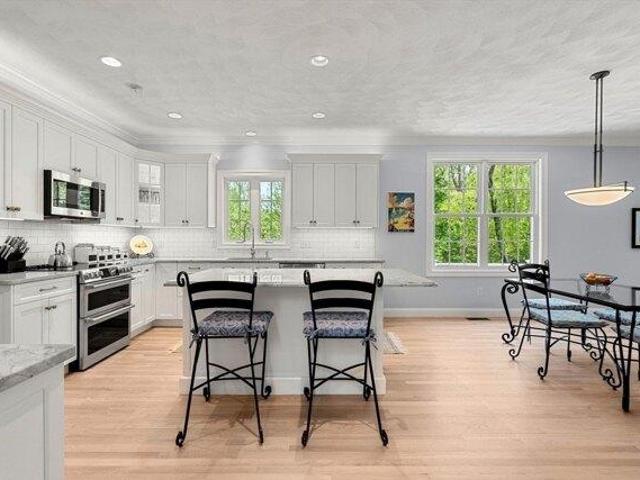 house with 5 bedroom, Beverly MA ES103809570