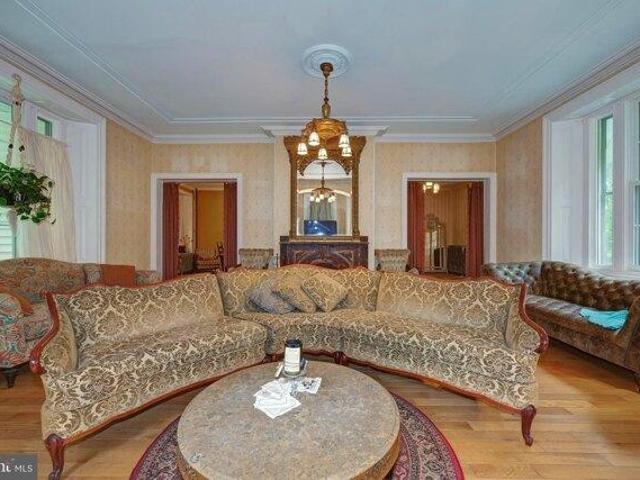 house with 5 bedroom, Beverly NJ ES104906221