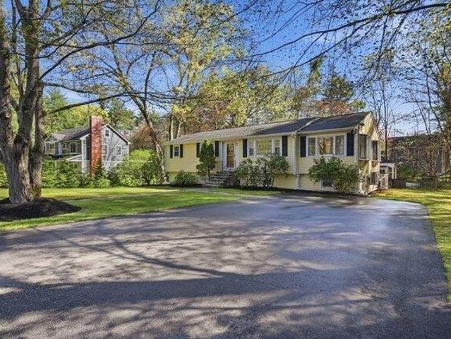 house with 5 bedroom, Billerica MA DLS102961354
