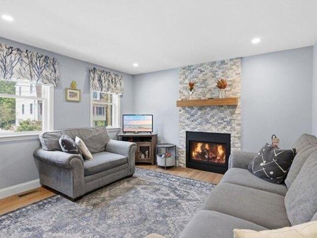 house with 5 bedroom, Billerica MA DS103928639
