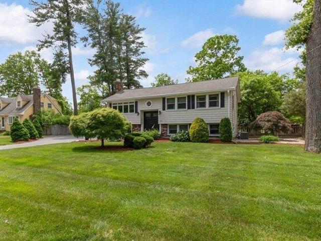house with 5 bedroom, Billerica MA ES104904917