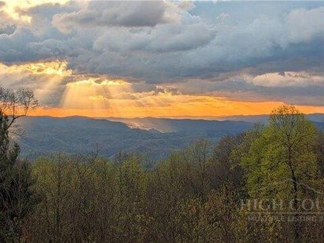 house with 5 bedroom, Boone NC ES104900294