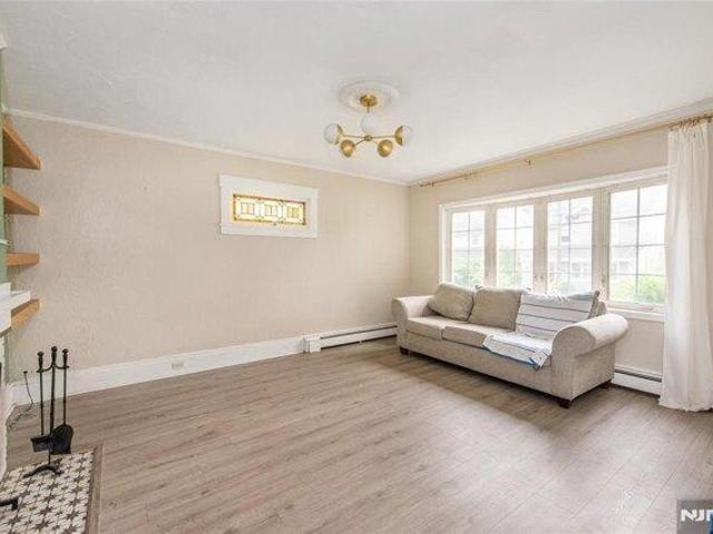 house with 5 bedroom, Bogota NJ ES105574876