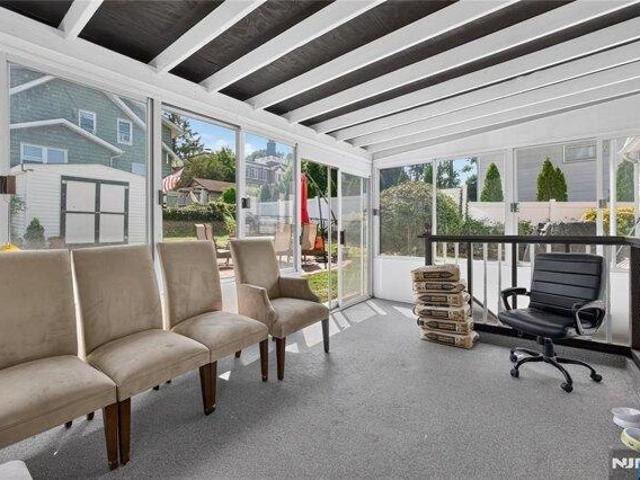 house with 5 bedroom, Bogota NJ ES105205589