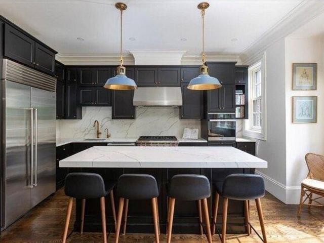 house with 5 bedroom, Boston MA DLS102531449
