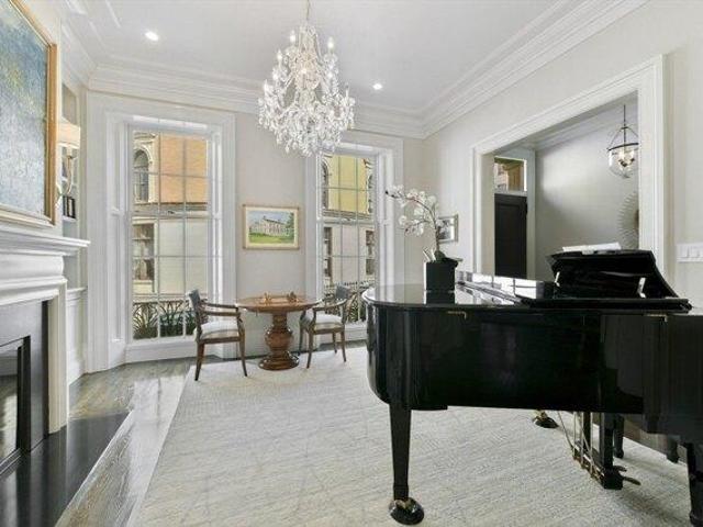 house with 5 bedroom, Boston MA DLS102634795