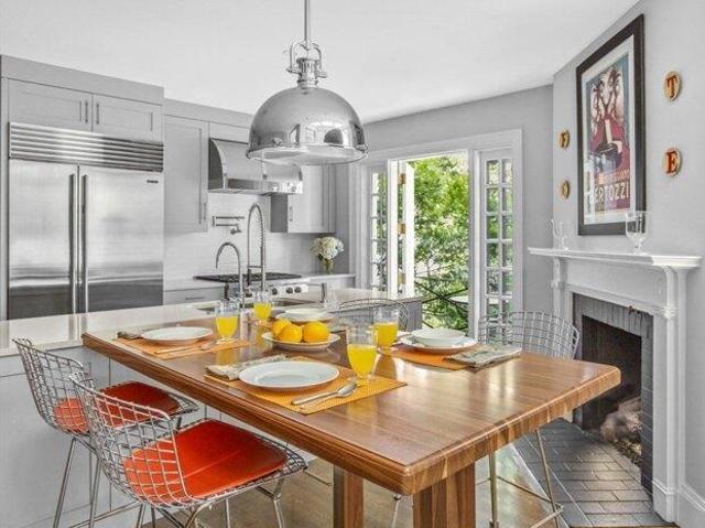 house with 5 bedroom, Boston MA DLS102635704