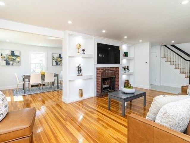 house with 5 bedroom, Boston MA DLS102669239
