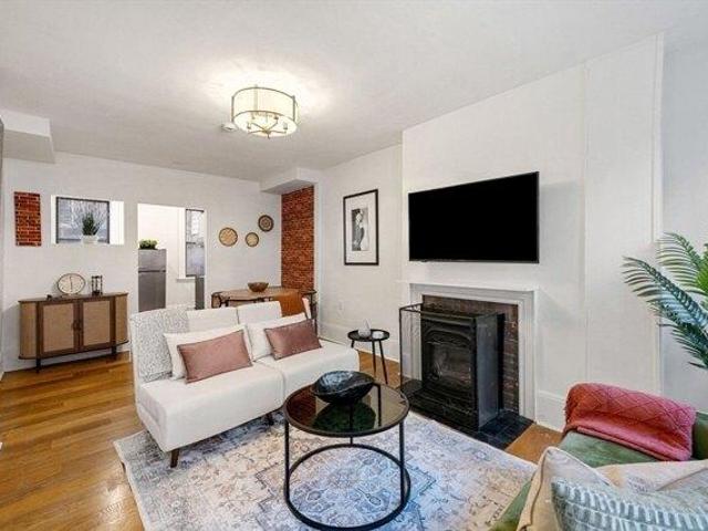 house with 5 bedroom, Boston MA DS102029181