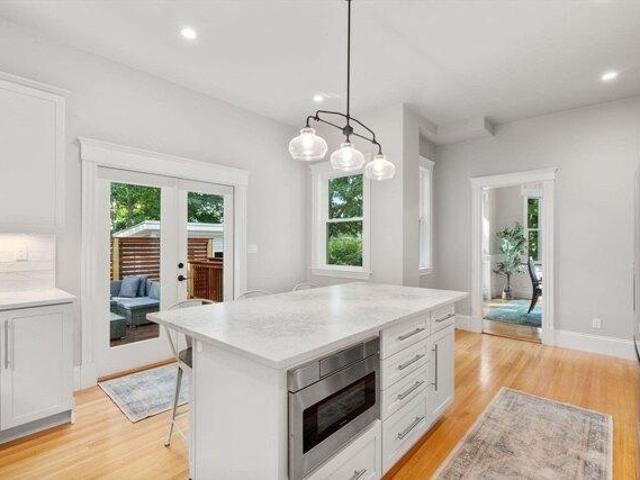 house with 5 bedroom, Boston MA DS104261454