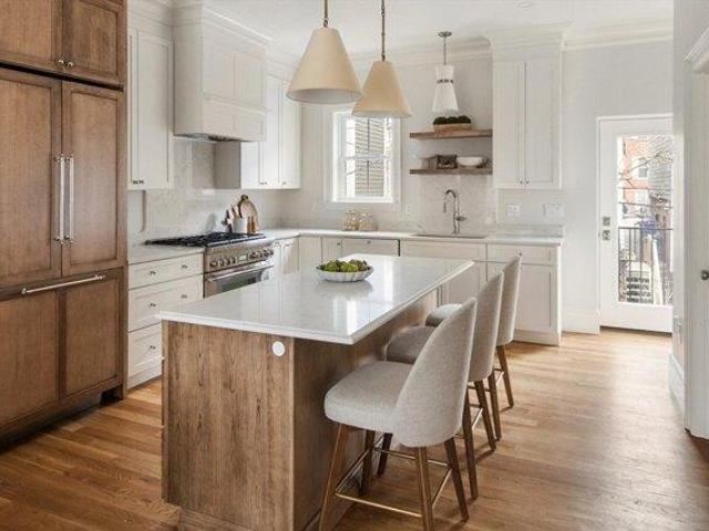 house with 5 bedroom, Boston MA ES102960913
