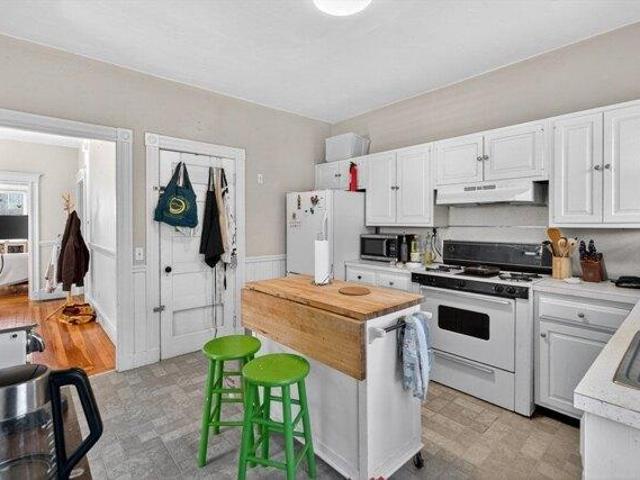 house with 5 bedroom, Boston MA ES103440781
