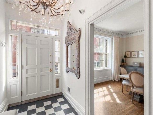 house with 5 bedroom, Boston MA ES103499286