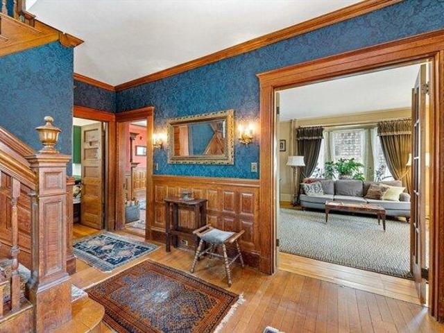 house with 5 bedroom, Boston MA ES103889052