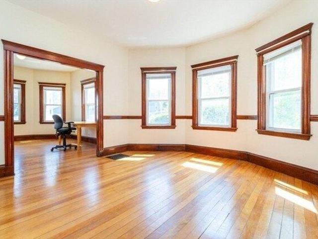 house with 5 bedroom, Boston MA ES103074862