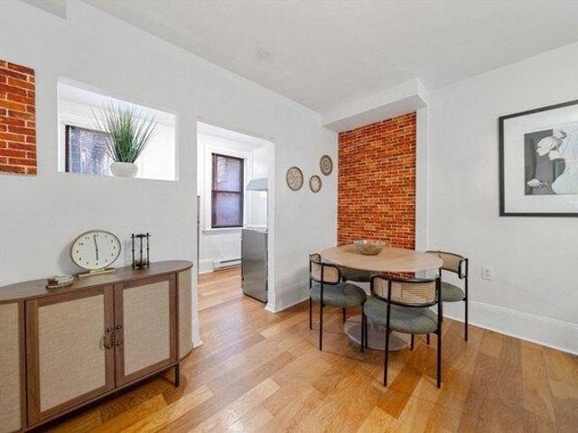 house with 5 bedroom, Boston MA ES103220463