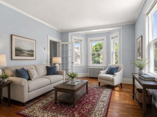 house with 5 bedroom, Boston MA ES103250694