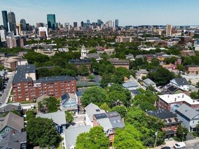 house with 5 bedroom, Boston MA ES104759592