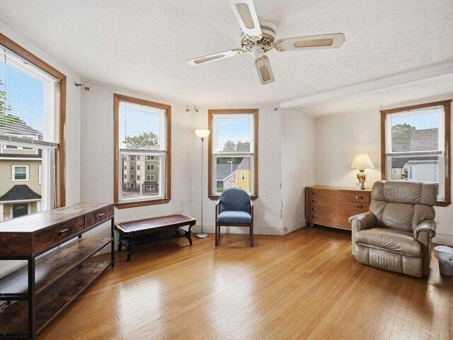 house with 5 bedroom, Boston MA ES104788483