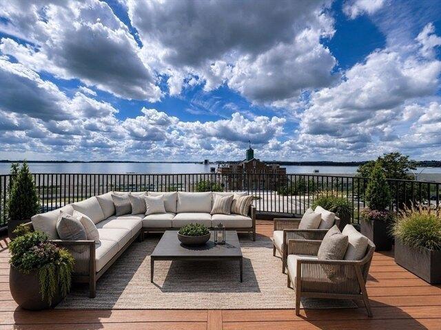 house with 5 bedroom, Boston MA ES104790623