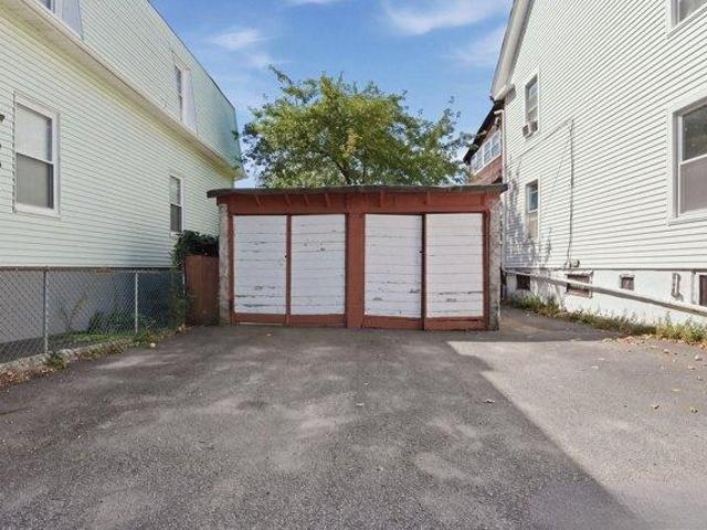 house with 5 bedroom, Boston MA ES105557444