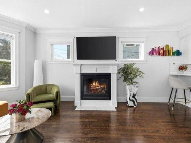 house with 5 bedroom, Boston MA ES105560459