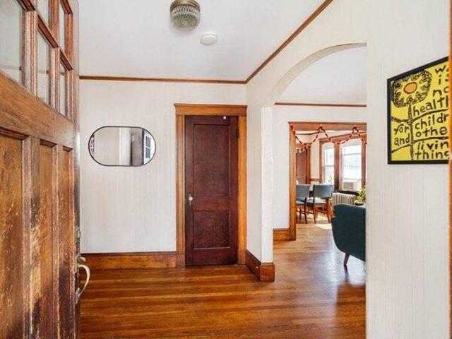 house with 5 bedroom, Boston MA ES105060847