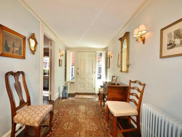 house with 5 bedroom, Boston MA ES105156524
