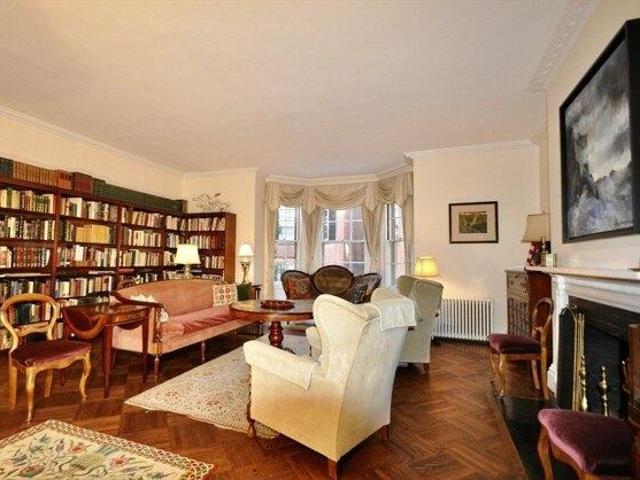 house with 5 bedroom, Boston MA ES105191152