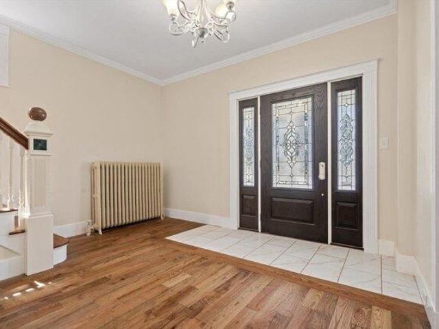 house with 5 bedroom, Boston MA ES105205411