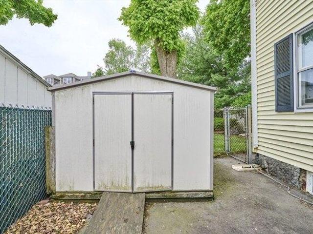 house with 5 bedroom, Boston MA ES105231874