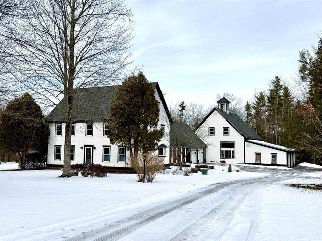 house with 5 bedroom, Bow NH DS102158891