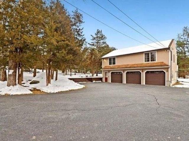 house with 5 bedroom, Blackstone MA DLS102063906