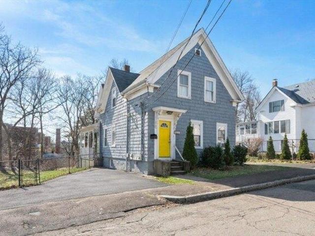 house with 5 bedroom, Brockton MA DLS101896729
