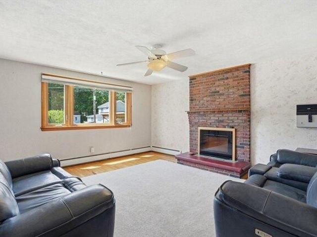 house with 5 bedroom, Brockton MA ES103662576