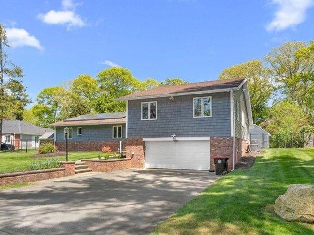 house with 5 bedroom, Brockton MA ES103807736