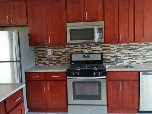 house with 5 bedroom, BRONX NY DLS73754505