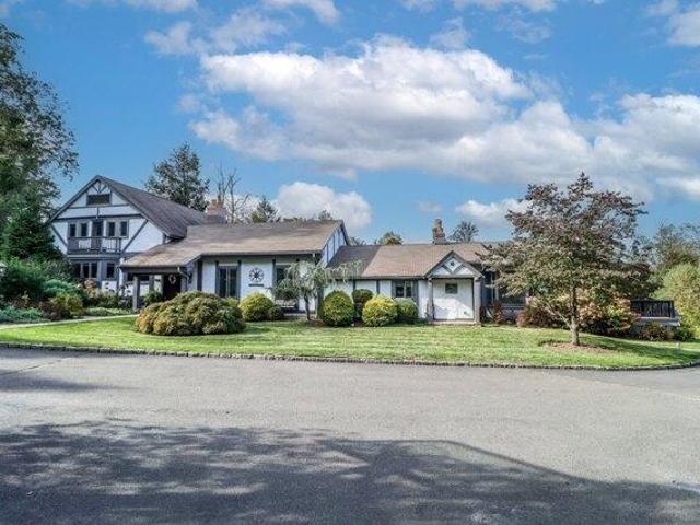 house with 5 bedroom, Brookfield CT DS102255388