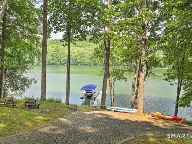 house with 5 bedroom, Brookfield CT ES104570984