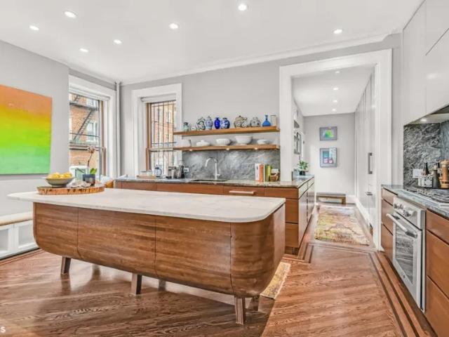 house with 5 bedroom, Brooklyn Heights NY DLS102715940